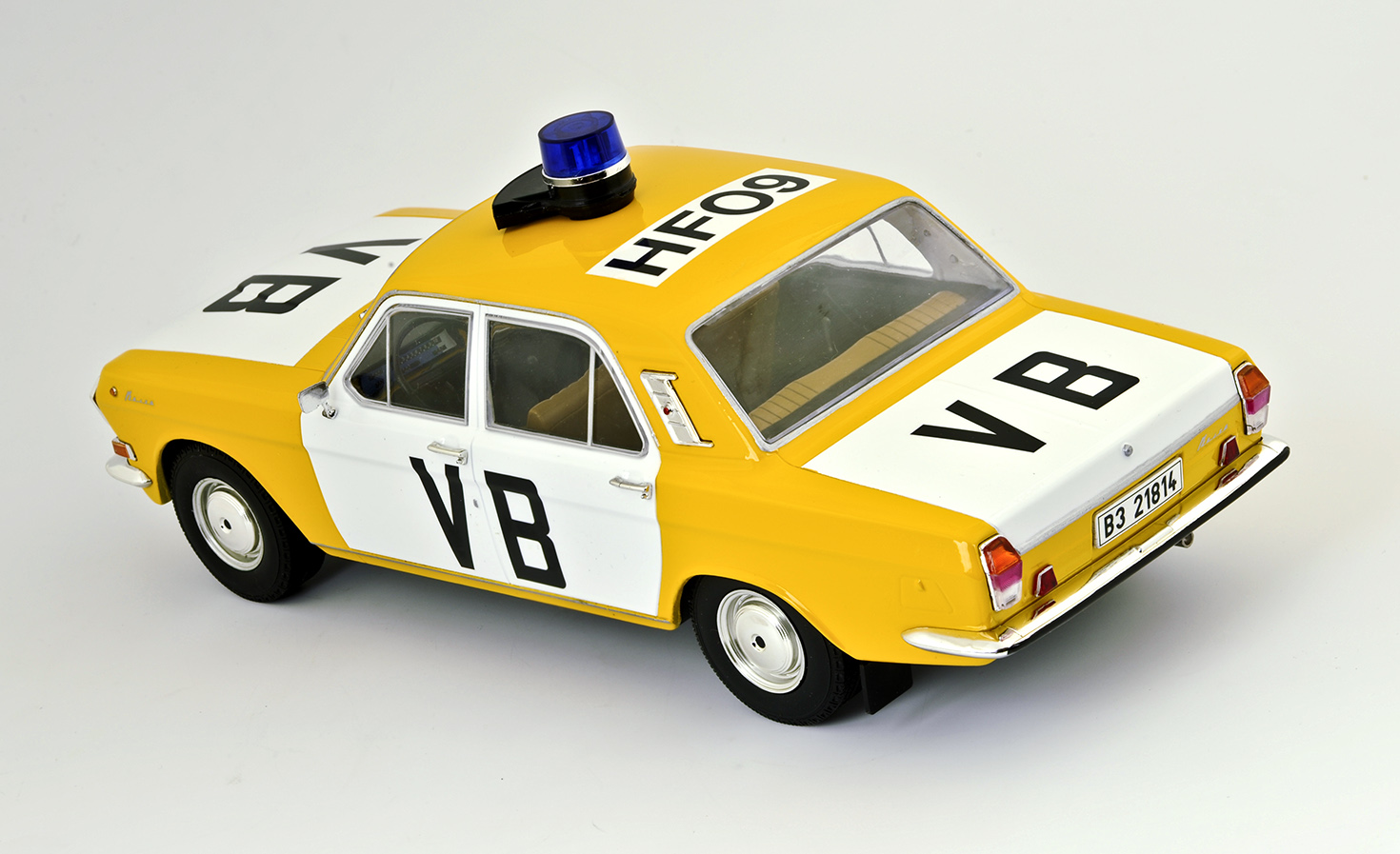 1976 Gaz-24 Volha – Veřejná Bezpečnost v dokonalém provedení Czech Auto ...